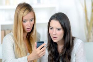 Cómo las redes sociales 'empeoran' las rupturas amorosas | GM